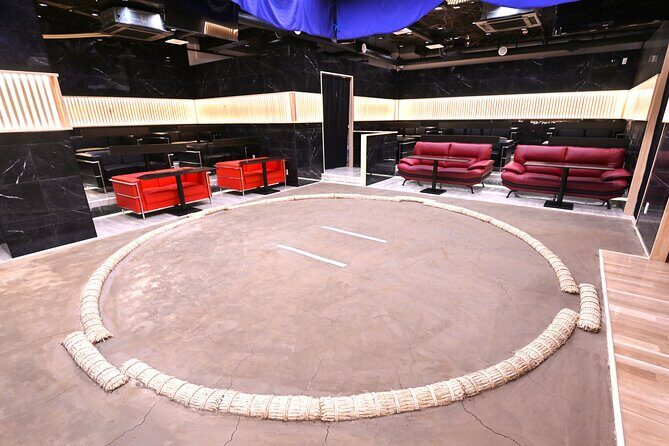 Tokyo Luxury Sumo Experience with Deluxe Japanese Cuisine - The Atmosphere and Setting
