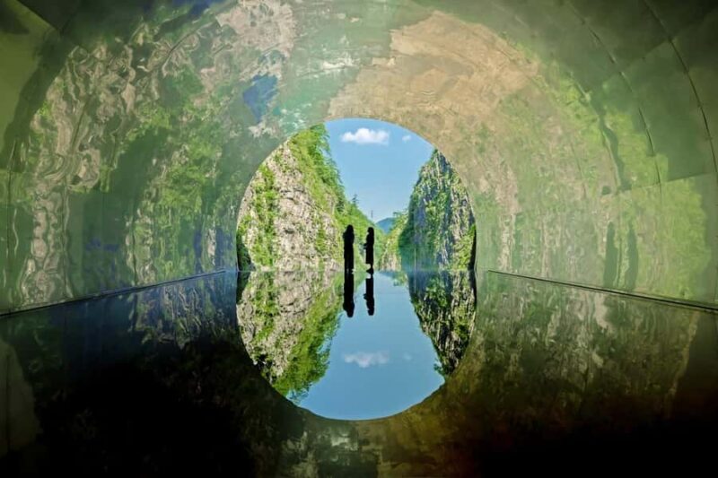 Tokyo: Naeba Ski, Kiyotsu Gorge and Fruit Picking Two Days - Day Two: Skiing and Local Culture