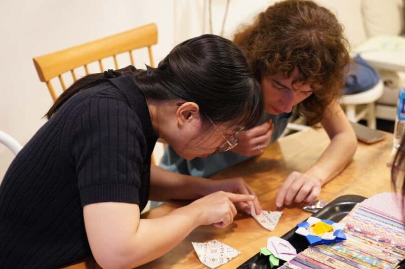 Tokyo: Origami Making with Tea and Sweets in local home - Key Points