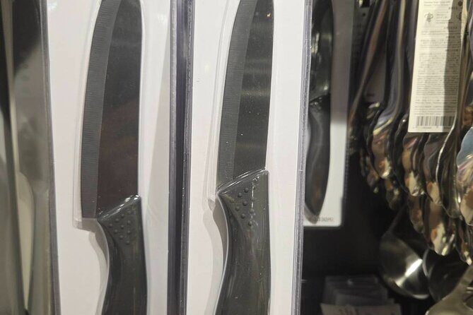 Tokyo Pop Culture Deep Dive: 100 Yen Shop & Gachapon Exploration - Practical Details & What to Expect