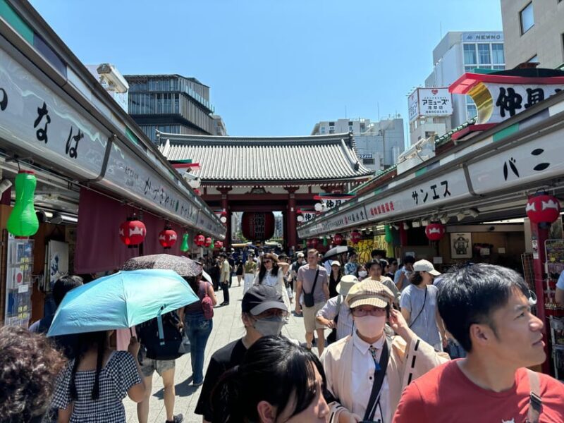 Tokyo: Private Asakusa & Senso-ji Tour with 3 Food Stops - What Travelers Say