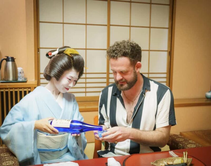 Tokyo: Private dinner with Geisha at a Member's only Ryotei - Meeting Point and First Impressions