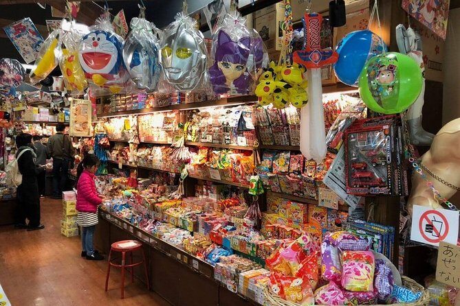 Tokyo Private Off-Beat Tour Hidden Oddities & Icons with a Local - FAQ