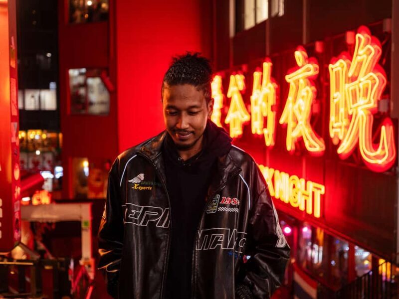 Tokyo: Private Shibuya Photo Tour with a Local Photographer - Key Points