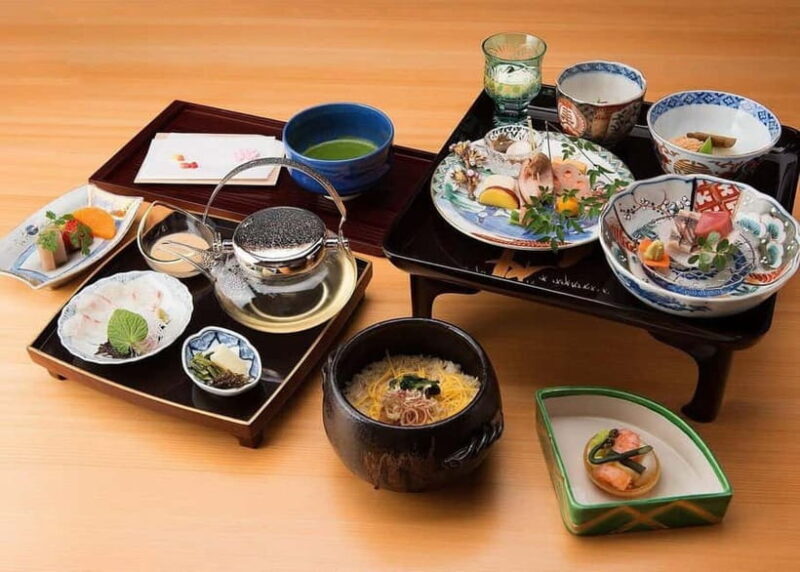 Tokyo: Private Tour and Traditional Performance with Dinner - FAQ