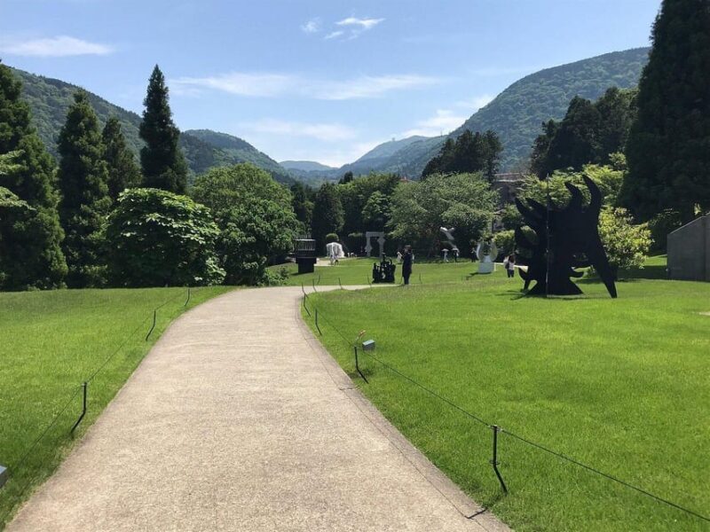 Tokyo private tour by car with pick up - Who Should Book This Tour?