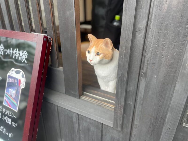 Tokyo: Private tour of Beckoning Cat Painting at Yanaka - Key Points