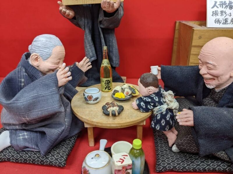 Tokyo: Private tour of Beckoning Cat Painting at Yanaka - An In-Depth Look at the Tour Experience