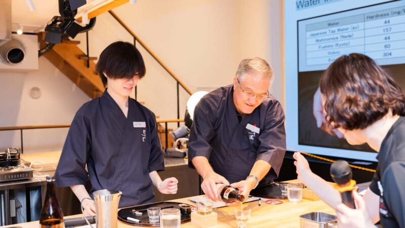 Tokyo Sake Tasting & Wagyu Sukiyaki Cooking Class - Key Points