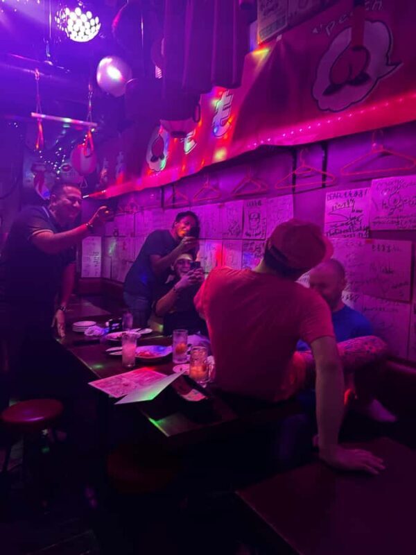 Tokyo: Shibuya Crazy Entertainment Bar Experience with Local - Authenticity and Guest Feedback