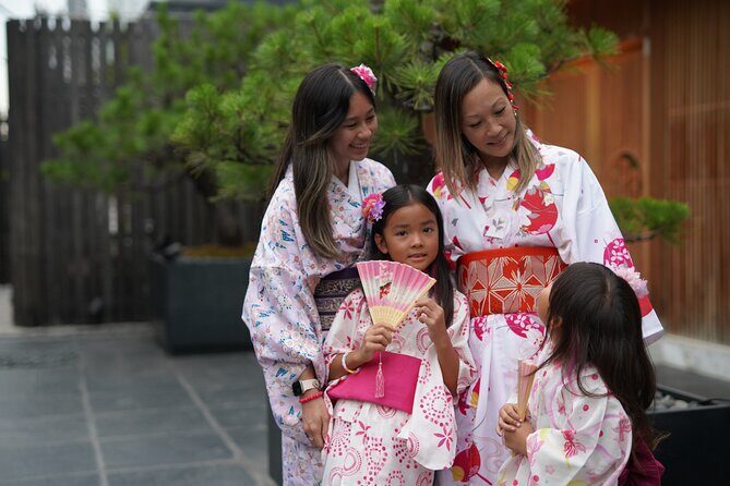 Tokyo, Shibuya: Pro Photography in KIMONO / English-friendly - The Value and Customer Feedback