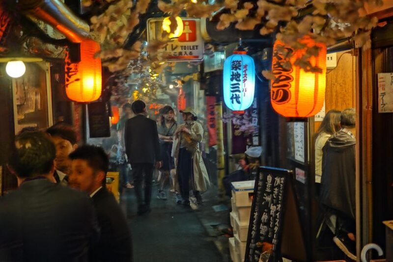 Tokyo: Shinjuku Bar Hopping with All-You-Can-Drink & Dinner - Who Will Love This Tour?