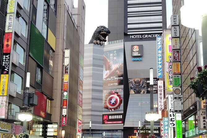 Tokyo: Shinjuku Night Adventure Kabukicho & Golden Local Bar Hop - Exploring Shinjuku at Night: What to Expect