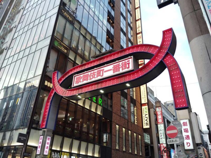 Tokyo: Shinjuku Night Tour to Kabukicho with Bar Hopping - Authenticity and Value