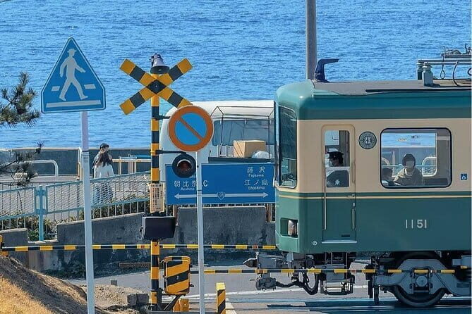Tokyo Small Group: Enoshima & Kamakura, Hotel Pickup Option - An In-Depth Look at the Itinerary