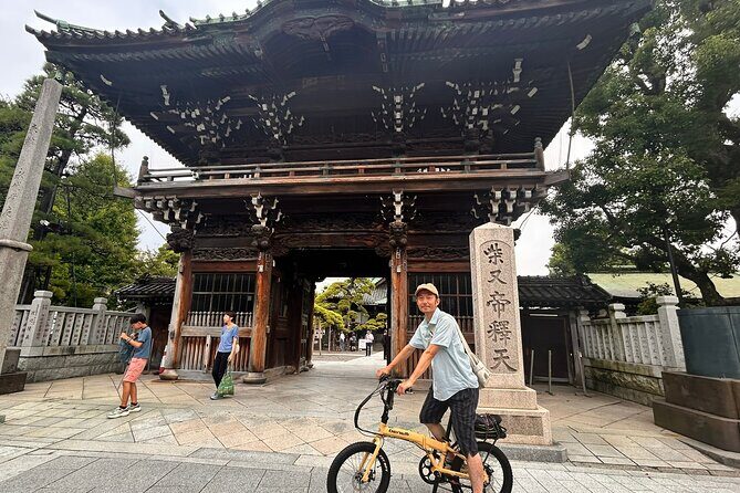 TOKYO: Tailored Gardens tour with Pro Gardener by E-bike -BASIC - Key Points