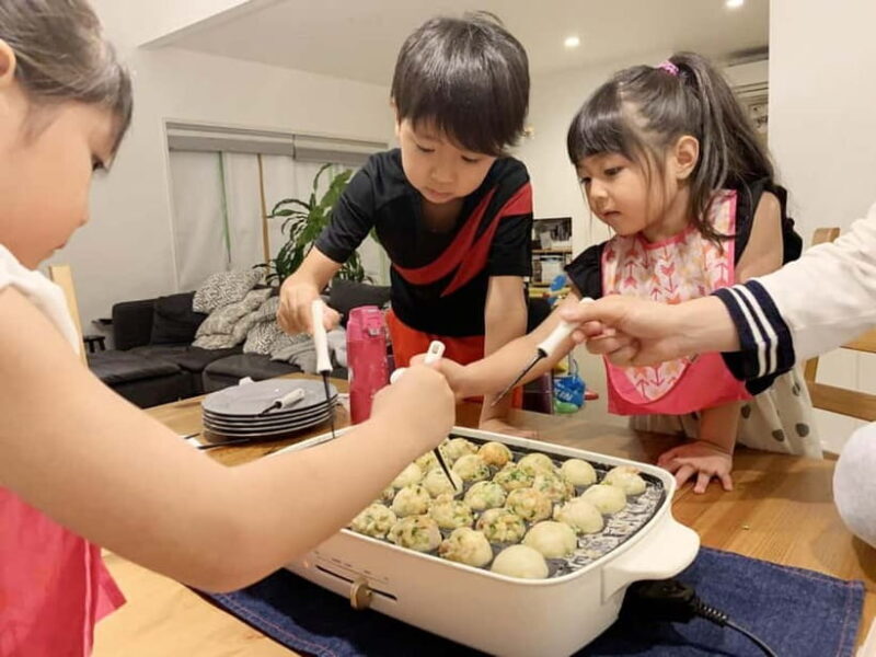 Tokyo: Takoyaki Cooking at Local Home - The Value of the Experience