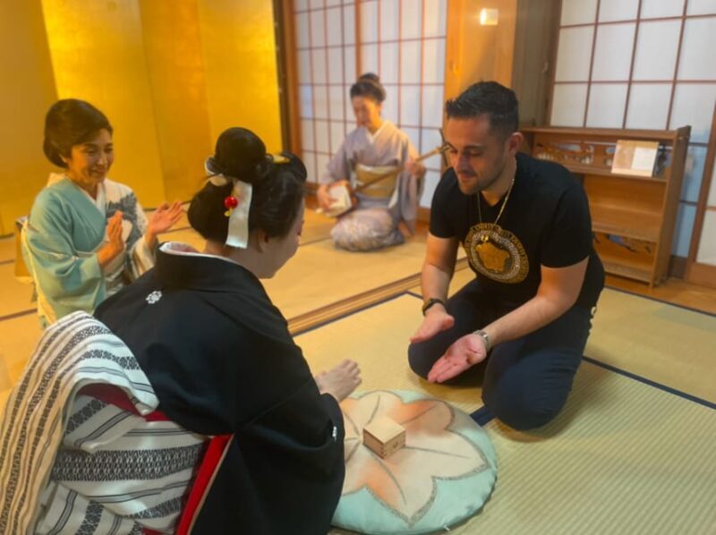 Tokyo: Taste the downtown mood and enjoy traditional cuisine - Key Points