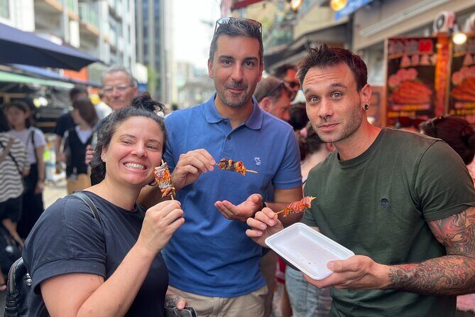 Tokyo Tsukiji Fish Market Food and Walking Tour - Logistics and Group Size