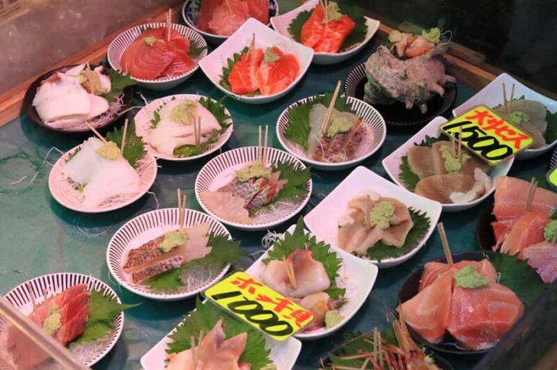 Tokyo : Tsukiji Fish Market Food Walking & Shrine Visit Tour - An In-Depth Look at the Tour Experience