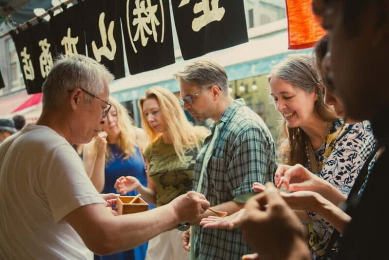 Tokyo : Tsukiji Fish Market Tour with Fresh Sashimi Tasting - An In-Depth Look at the Tsukiji Fish Market Tour
