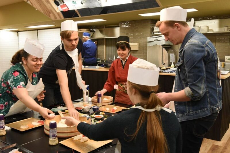 Tokyo: Tsukiji Market Guided Tour & Sushi-Making Experience - Who is this experience best for?