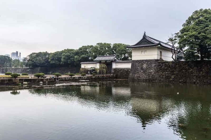 Tokyo: Walking City Highlights Tour with Spanish Guide - FAQs