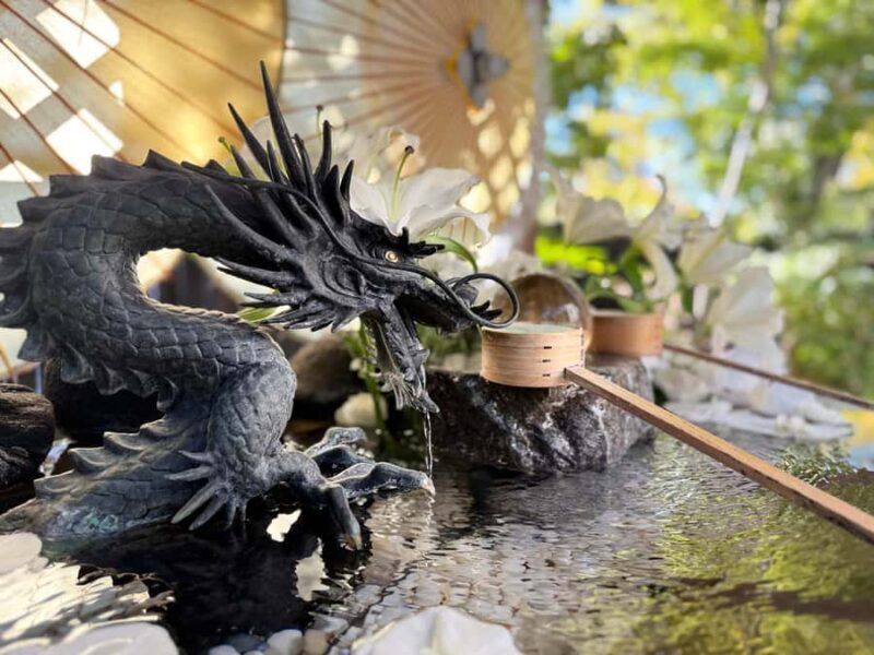 Tokyo Waseda Walk :A Hidden Shrine, Temple & Literary Garden - A Closer Look at the Waseda Walk: A Balance of Tradition and Modernity