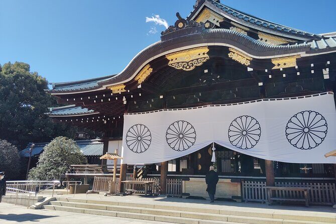 Tokyo: Yasukuni Shrine and Yushukan Museum Guided Tour - Key Points