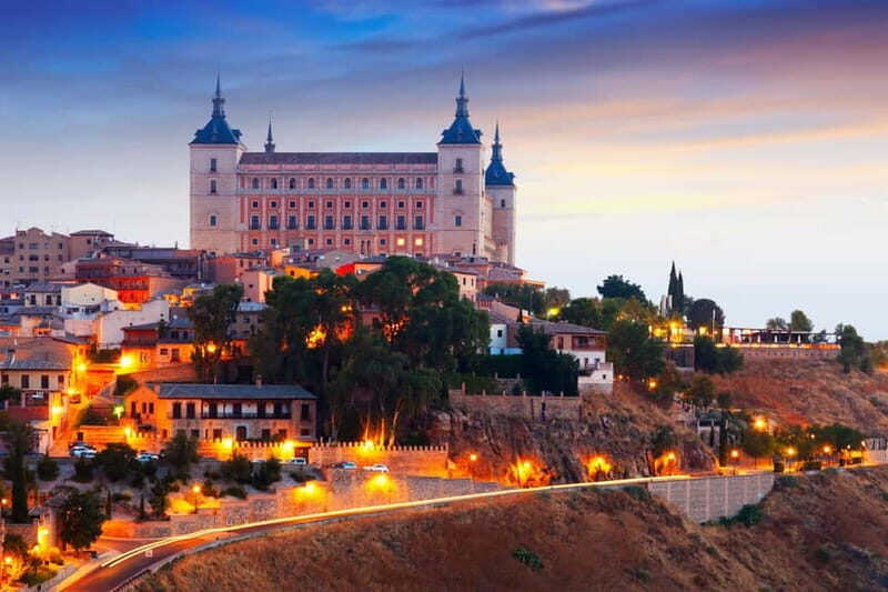 Toledo: A Night and Touristic Tour Through Cinema - Key Points