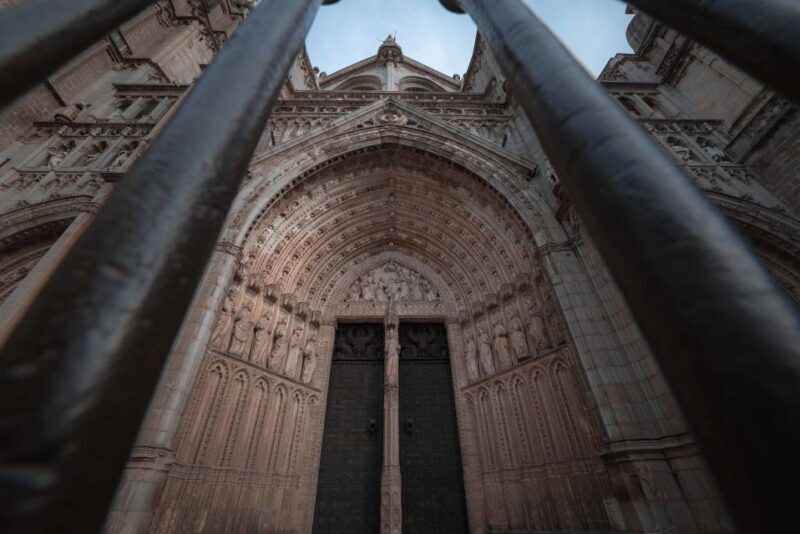 Toledo: Cathedral Tour with a Local Guide - The Atmosphere and Practical Details