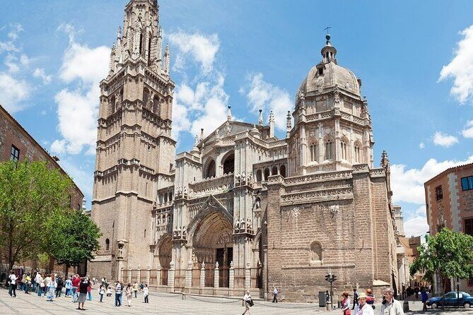 Toledo Full Day on Your Own with Tourist Train of Toledo - FAQs