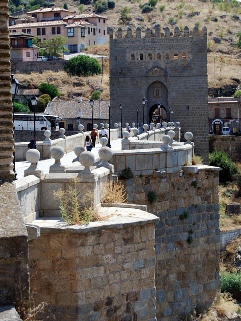 Toledo - Private Historic Walking Tour - Key Points