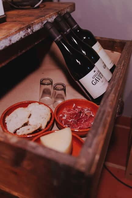 Tomar: Learn About Winemaking with a Tasting - A Closer Look at the Experience