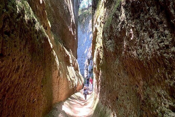 Tomb Hunting and Trekking Adventure in Sovana - Practicalities and What to Expect