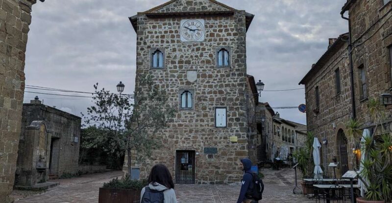 Tomb Hunting and Trekking Adventure in Sovana - Exploring Sovanas Hidden Past: A Deep Dive