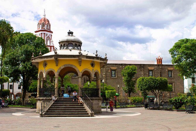 Tonala and Tlaquepaque Cultural Tour - Who Should Book This Tour?