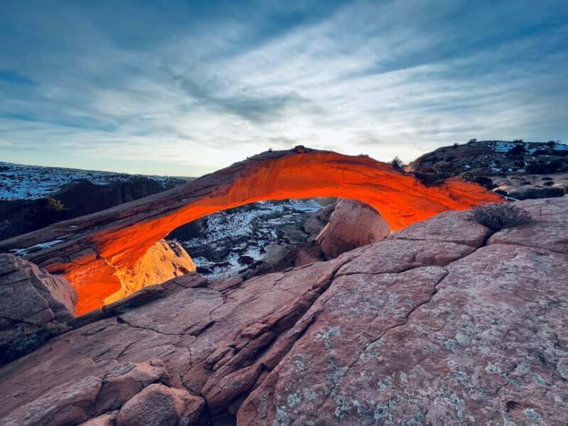 Tonalea: Guided Eggshell Arch Hike w/ Day or Sunset Options - Key Points