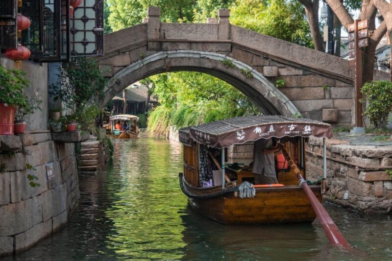 Tongli Water Village: Shanghai Private Day Trip - Scenic Charm of Tongli Water Village