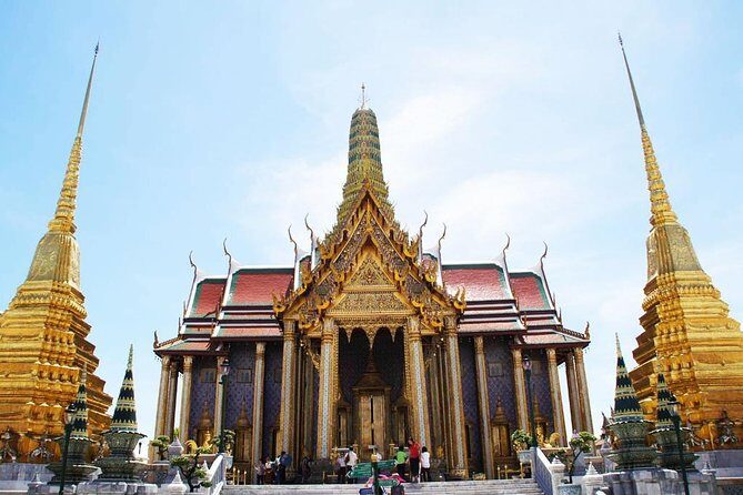 Top Highlight Bangkok Sights. Walking tour with Fun Local Guide! - The Itinerary: What to Expect From Start to Finish