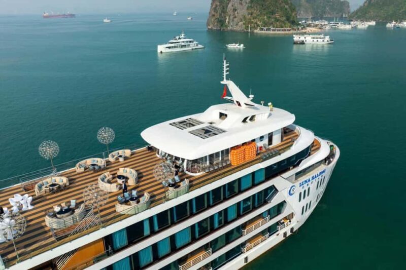 Top Luxury Ha Long Bay Day Cruise with Buffet Lunch & Pool - Returning with Lasting Memories