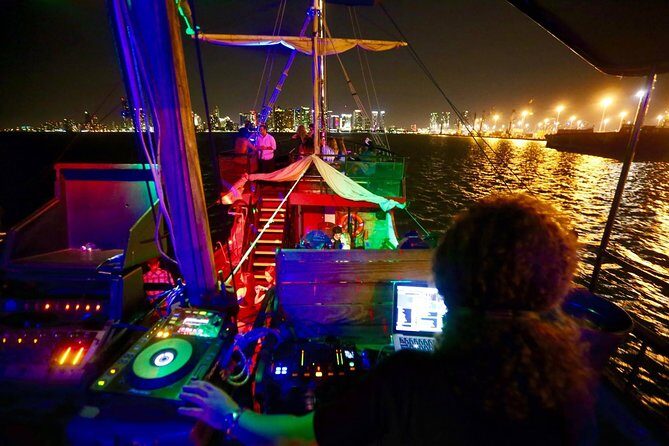 Top Miami Skyline Boat Cruise | water tours - An In-Depth Look at the Cruise Experience