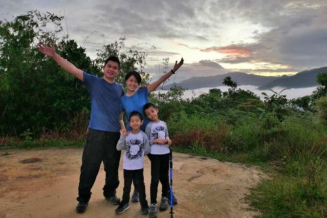 Top of the World - Sunrise Leisure Hike St. Veronica Hill - The Itinerary in Detail