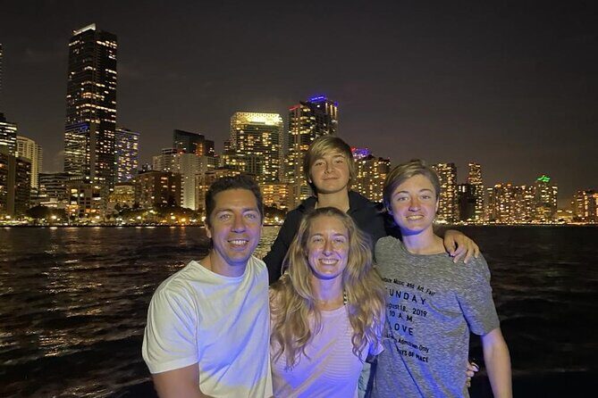 Top Rated: Best Private Boat Charter in Miami with guided captain - Key Points