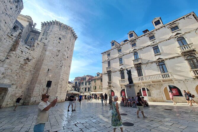 Top-Rated Split Game of Thrones and History City Walk - Dracarys! - Frequently Asked Questions