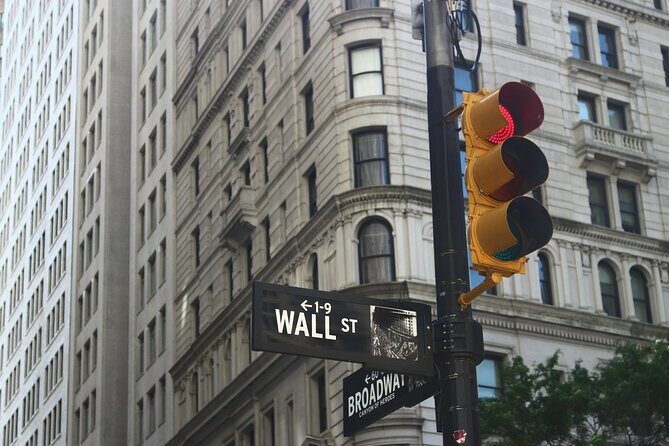 Top Sights of Lower Manhattan - Fun Small-Group Tour - Introduction: What to Expect from the Top Sights of Lower Manhattan — Small-Group Tour