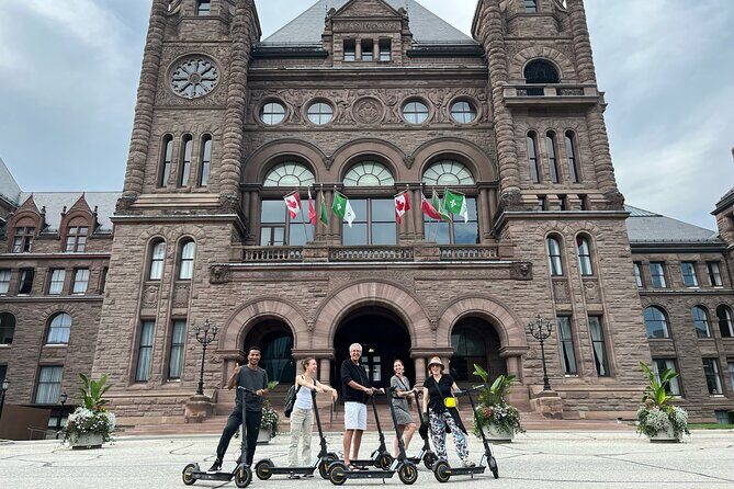 Toronto Discovery District 2hr Walking Tour - FAQs