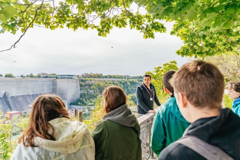 Toronto: Falls Day Tour with Boat Cruise & Niagara-the-Lake - FAQ Section