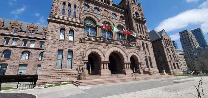 Toronto: Highlights Drive and Walking Tour - Why We Think It Works