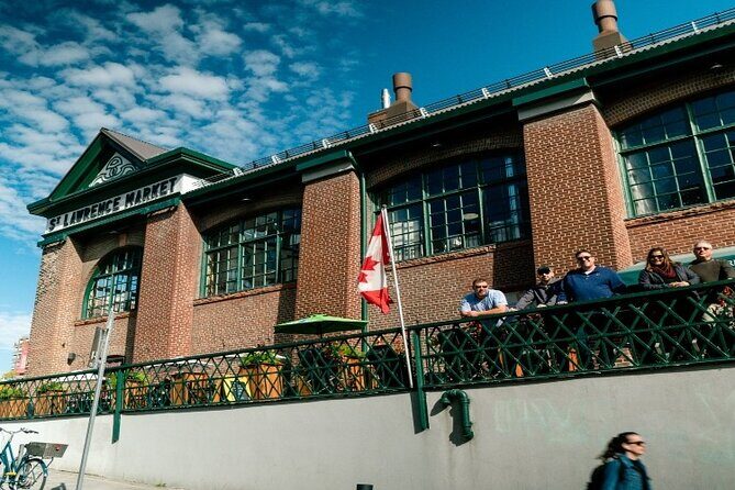 Toronto Highlights Walking Tour with CN Tower & Harbour Boat Ride - Who Will Benefit Most from This Tour?